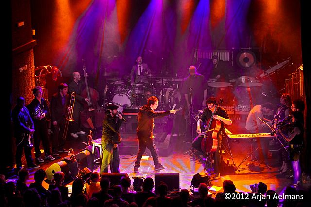 The Kyteman Orchestra tourt met Adams | Adams Musical Instruments