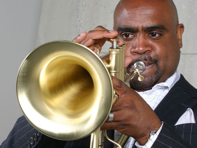 Terell Stafford bezoekt Adams | Adams Musical Instruments