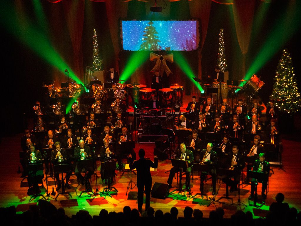 Kerstconcert met FKNR en Hind bij Muziekcentrale Adams te Ittervoort ...