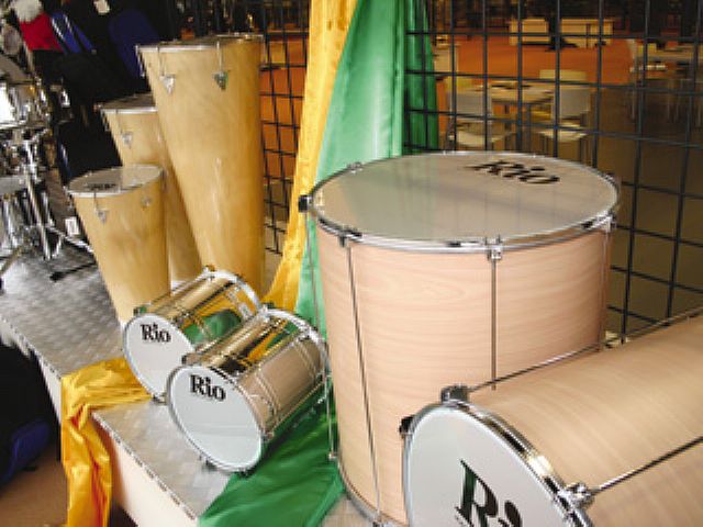 Swingende klanken met Braziliaanse percussie | Adams Musical Instruments